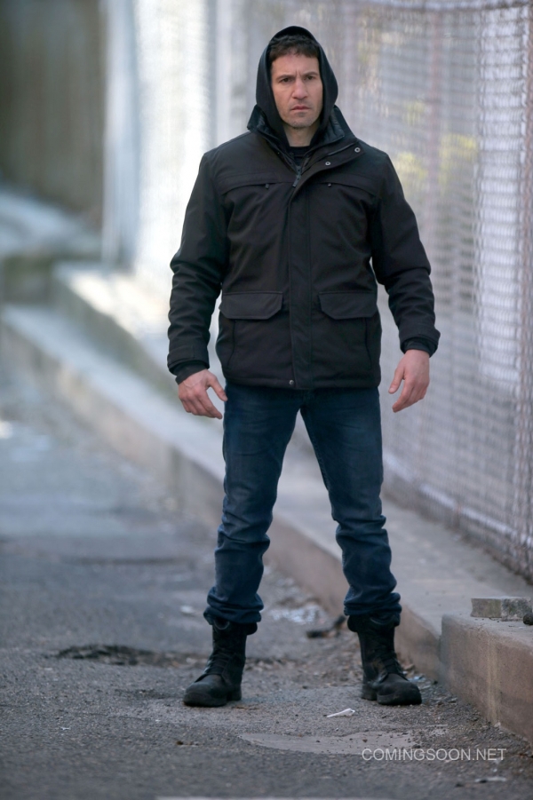 Frank Castle in actie op nieuwe setfoto's Netflix-serie 'The Punisher ...