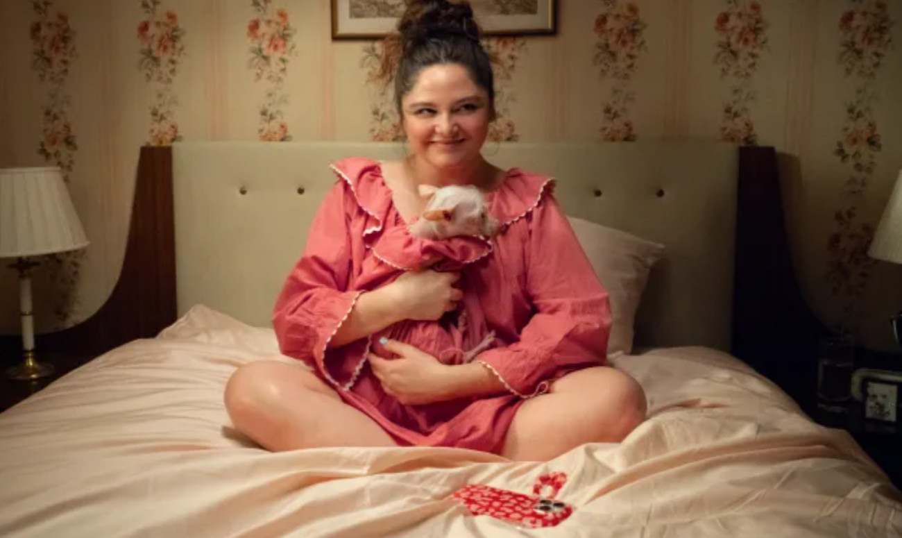 Nieuwe Britse romkom op Netflix krijgt de eerste trailer - SerieTotaal