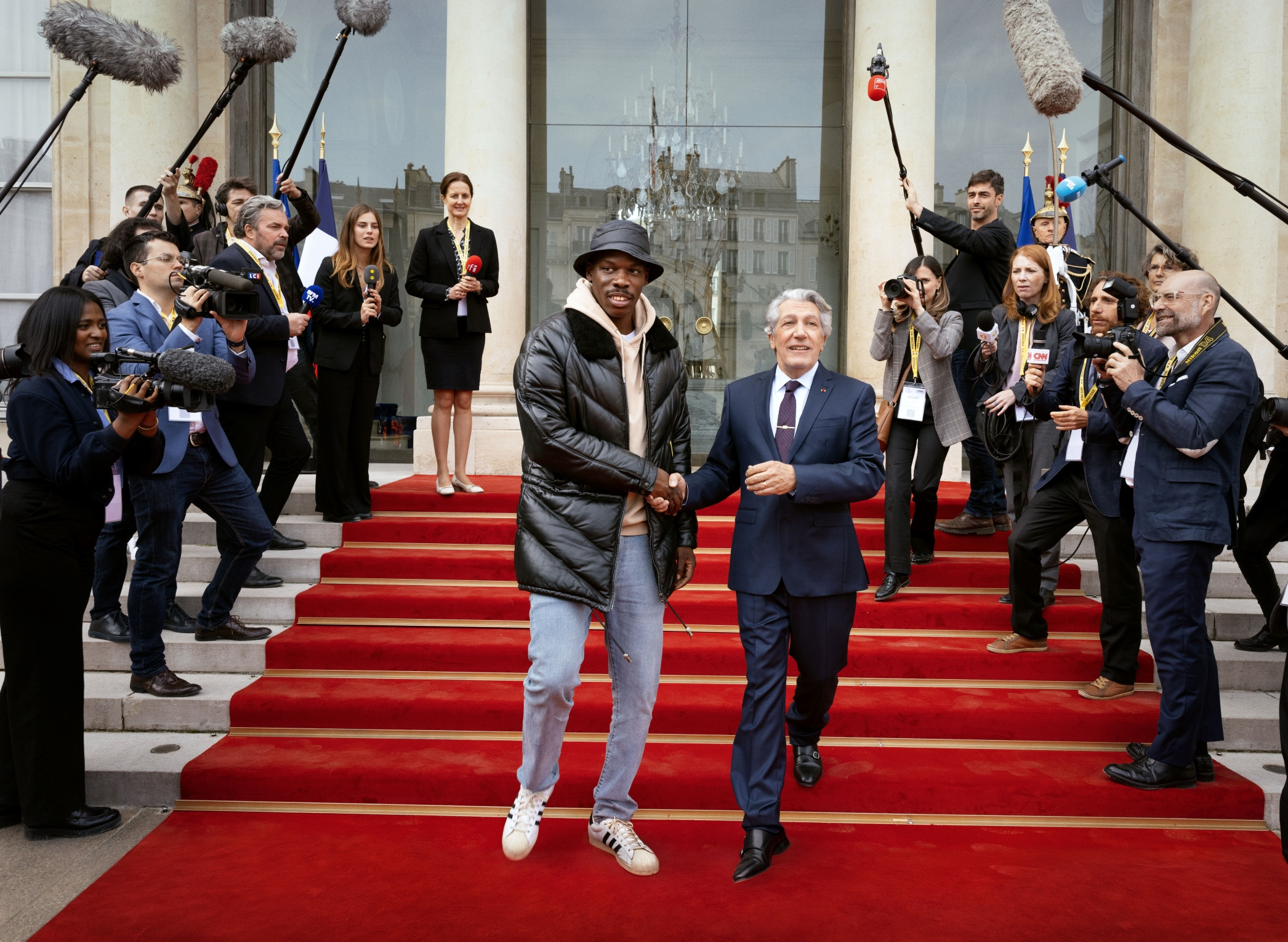 Recensie Netflix-serie 'En Place' seizoen 2: politieke ellende en ...