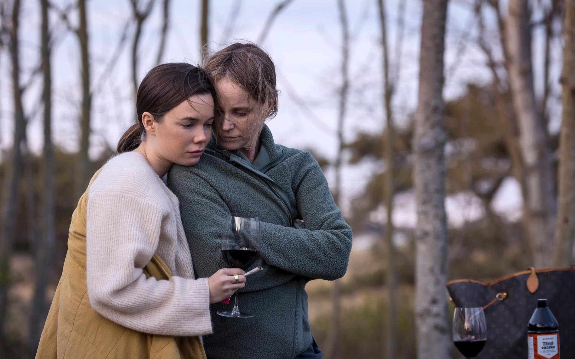 Recensie 'Fallen': de bijzaken overschaduwen de hoofdzaken - SerieTotaal