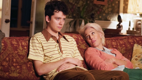 Gillian Anderson Geeft Sex Education In Eerste Trailer Netflix Serie