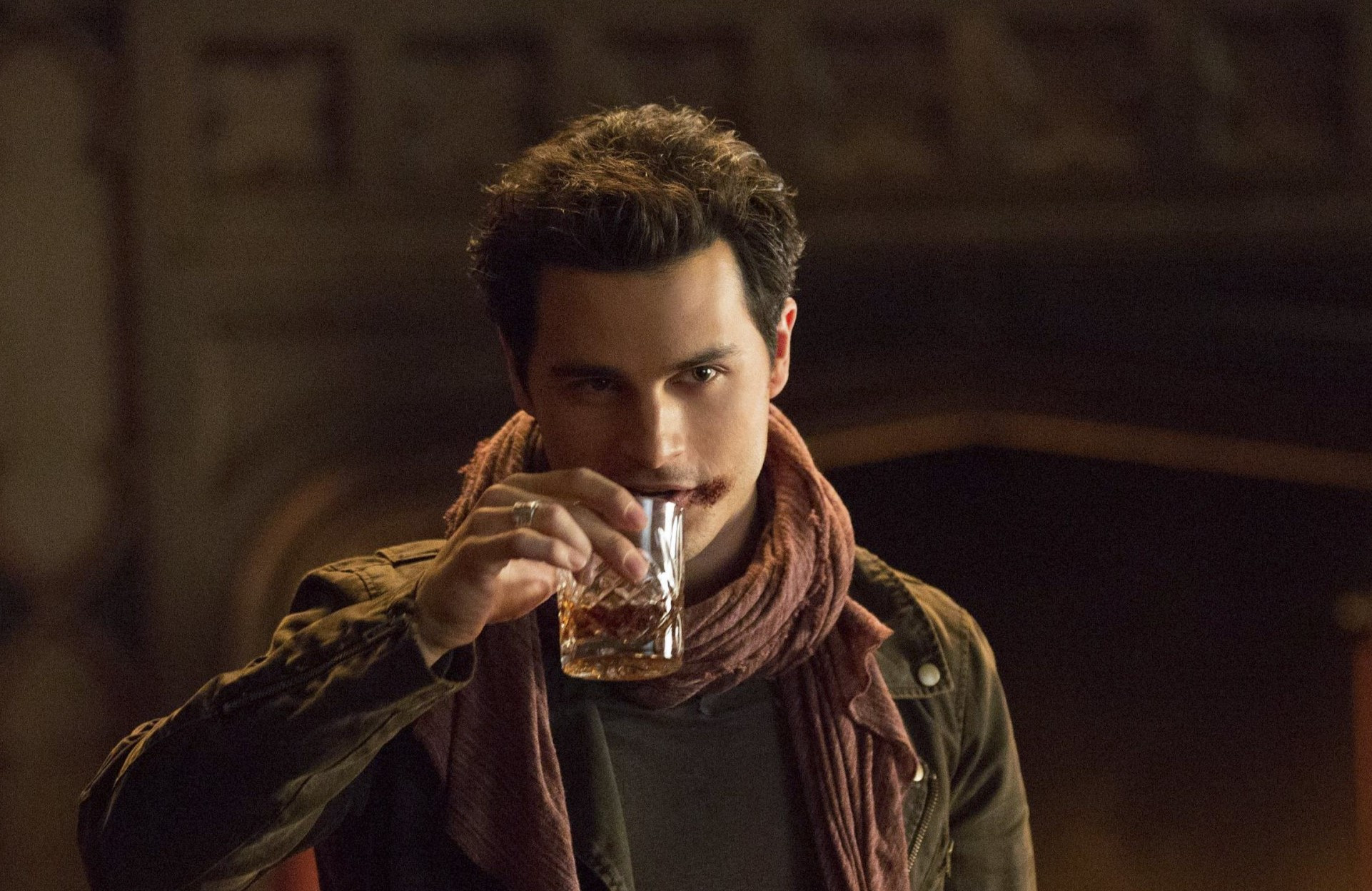 'The Vampire Diaries'-acteur roept fans op groot Amerikaans merk te ...