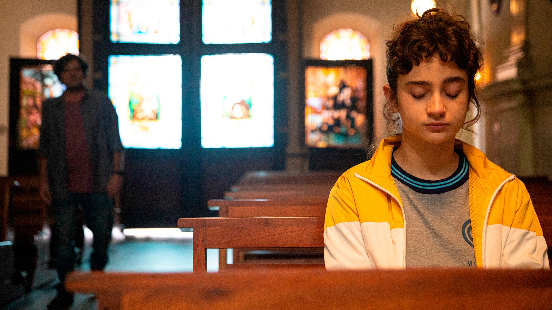 Recensie Disney+-serie 'Santo Maldito' - SerieTotaal