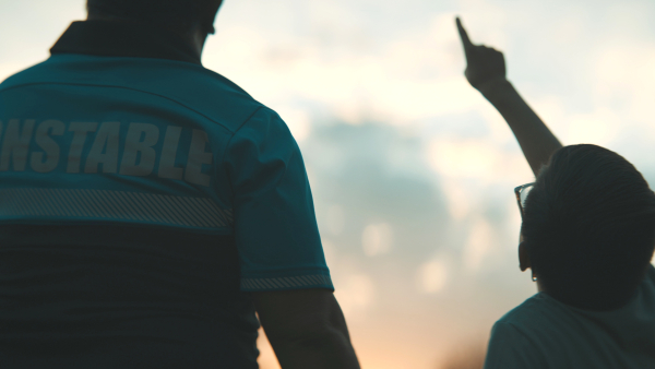 Recensie Netflix-serie 'Encounters' - SerieTotaal Recensie Netflix-serie 'Encounters' - SerieTotaal